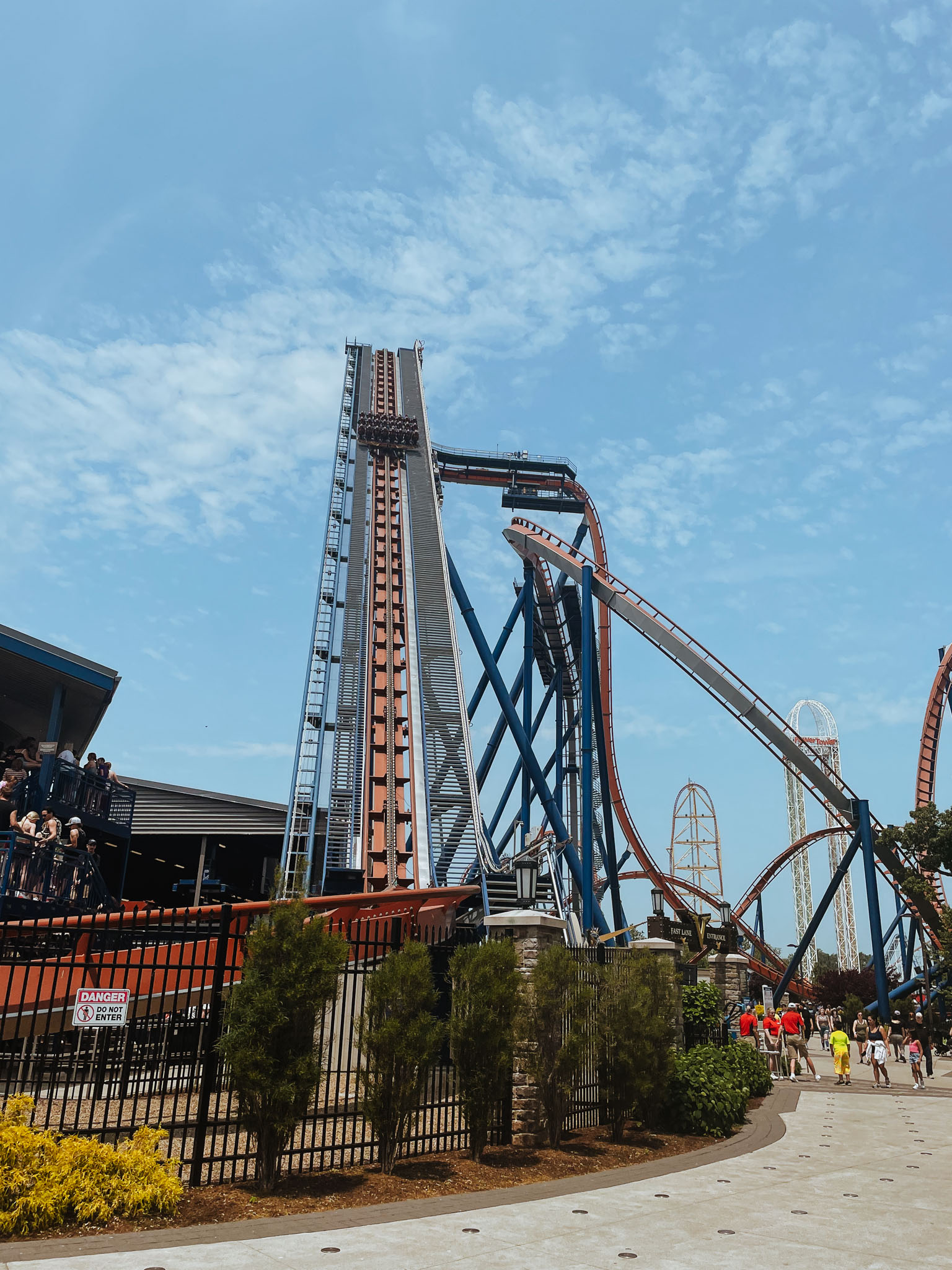 Cedar Point on a Budget: Best Money-Saving Tips for 2026